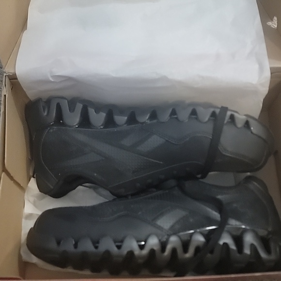 Reebok | Shoes | Reebok Zig Pulse Work Shoe Composite Toe | Poshmark